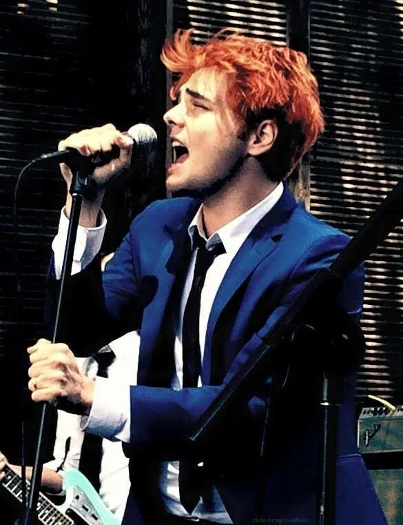 005 - gerard way (freaky version)