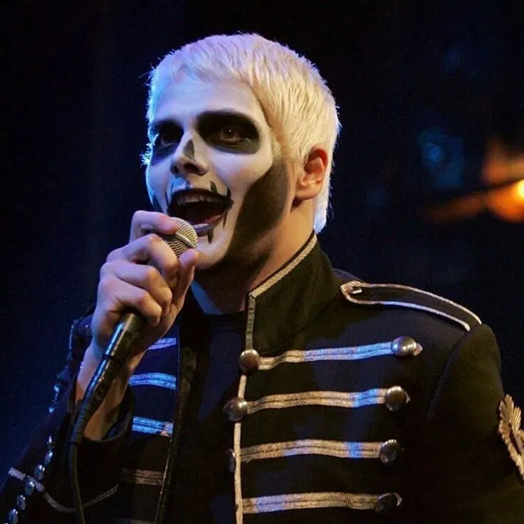 Gerard way The black parade