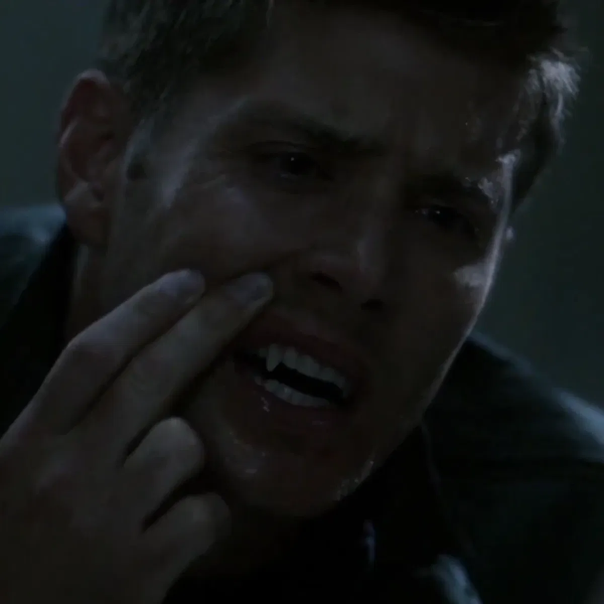 VAMPIRE || DEAN WINCHESTER