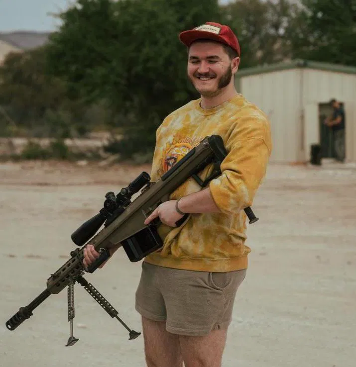 Jschlatt | Teaching you about guns