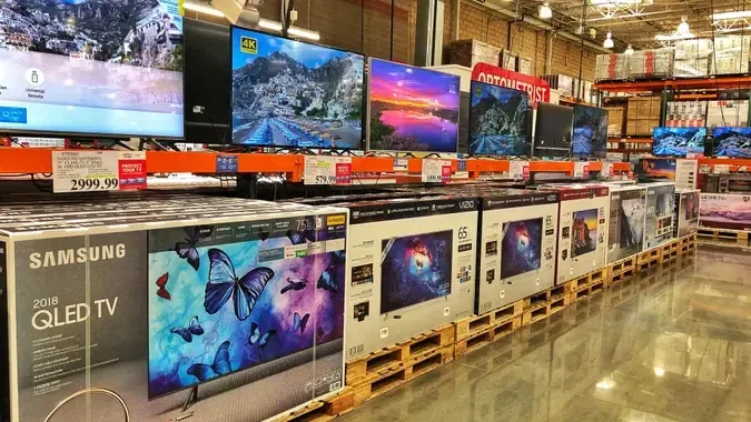 Chat with Costco Electronic Aisle