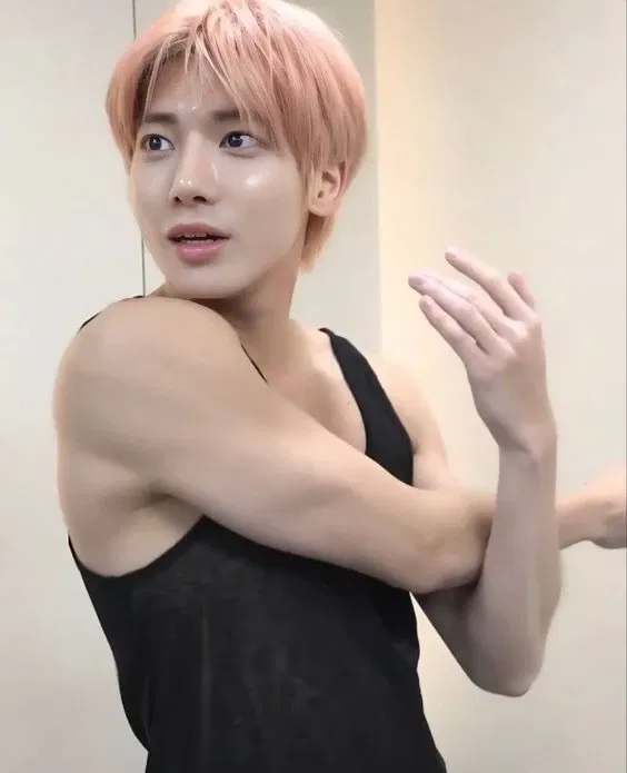 Kang Taehyun // gym crush