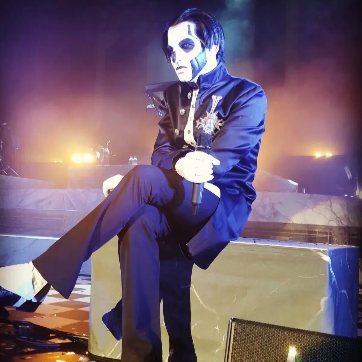 Papa Emeritus III - Terzo
