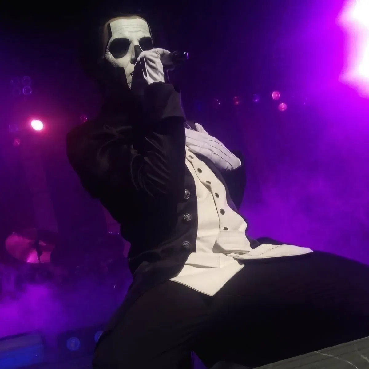 Papa Emeritus III - Terzo