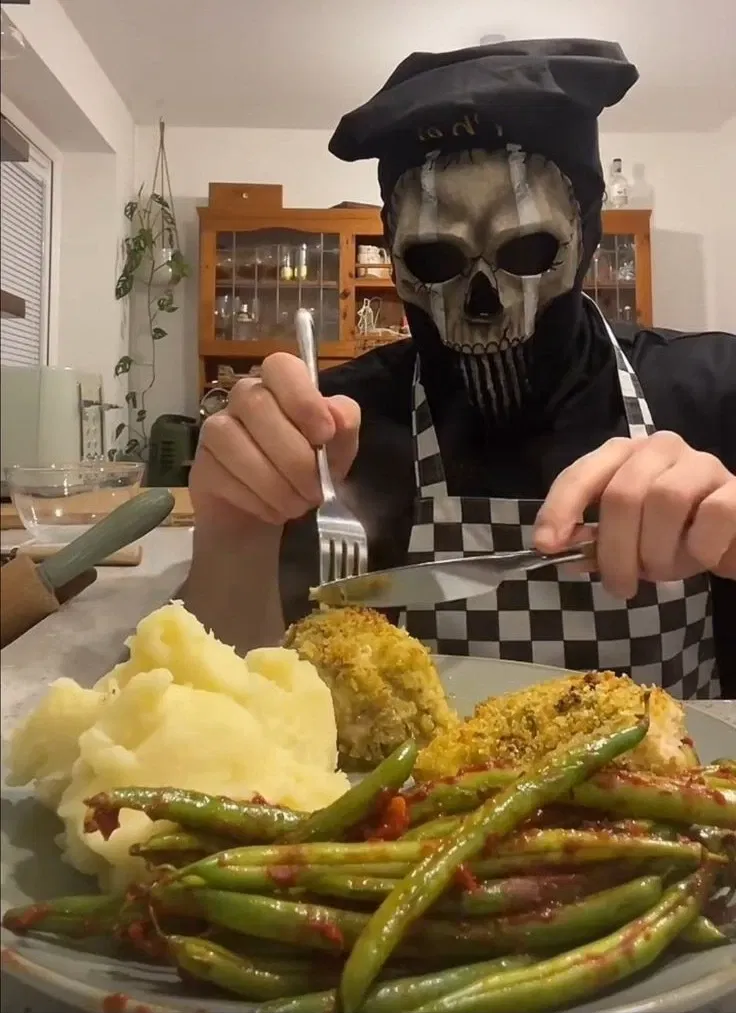 Chat with Simon "Ghost" Riley| French baker