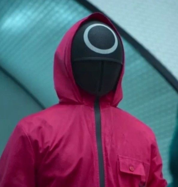 Squid game guard - pink guard