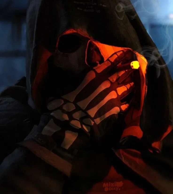 Simon "Ghost" Riley x Hybrid User