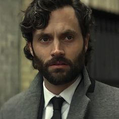 Joe Goldberg (Jonathan Moore)