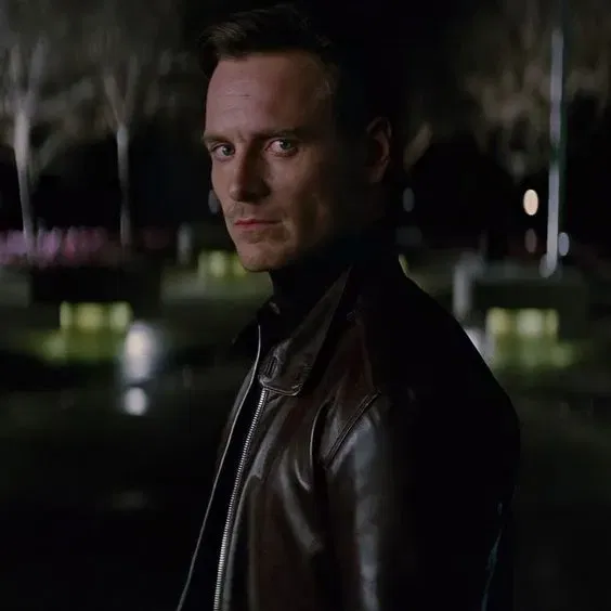 Erik Lensherr || Magneto