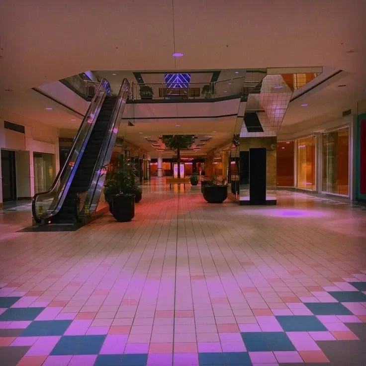 Weirdcore - mall addition