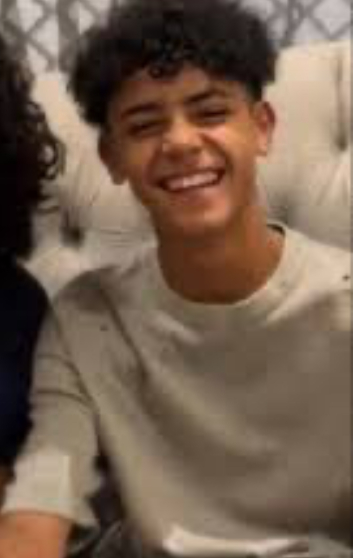 Chat with -he loves uuu