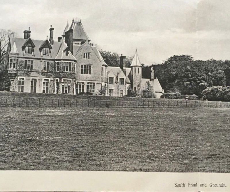 Crows 1930's boarding school