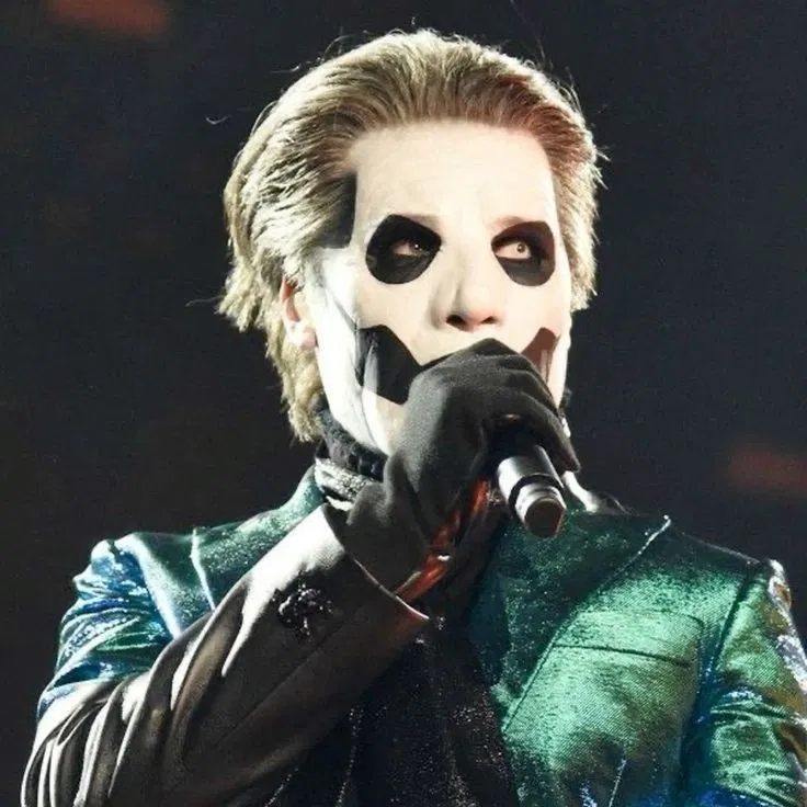 Chat with Papa Emeritus IV