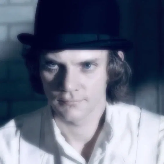 Chat with Alex Delarge