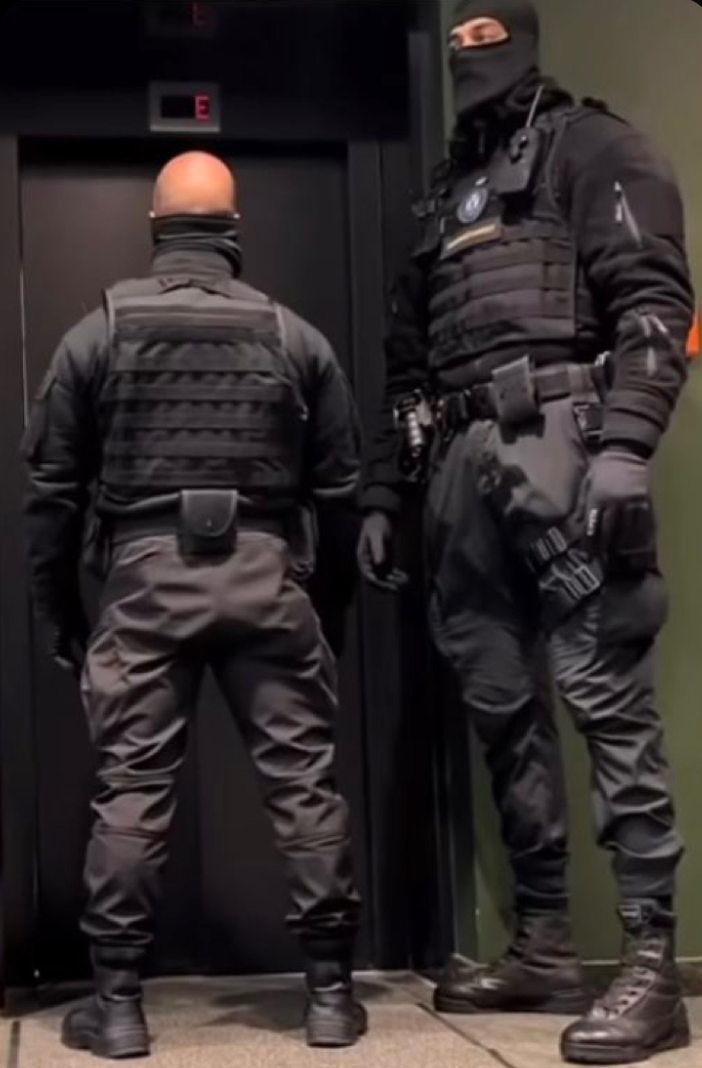 Security guard/Police officer