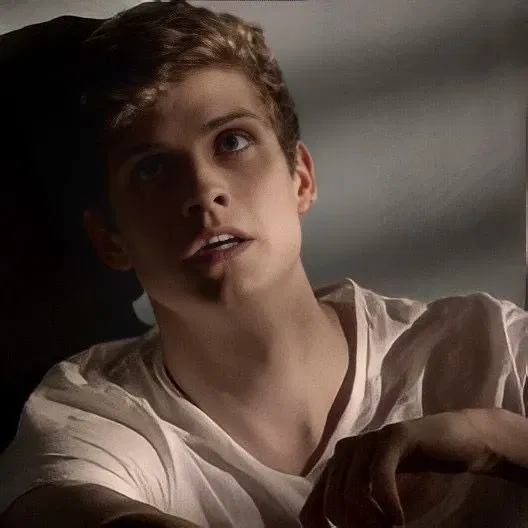 Isaac Lahey | teen wolf