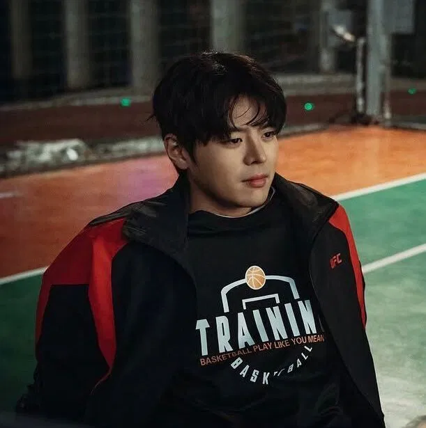 ˏˋ°•*⁀ ⋆PARK HUMIN