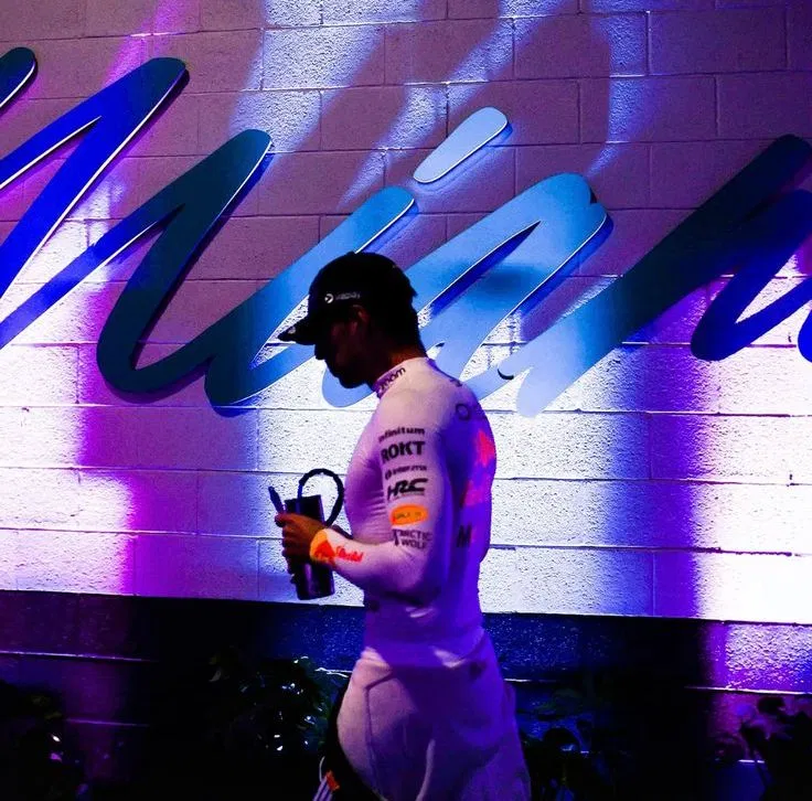 Max Verstappen // Patterns