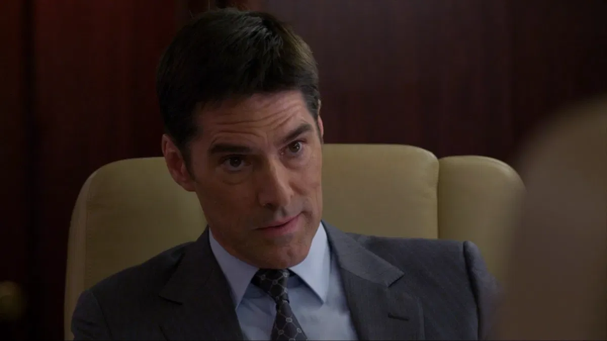 Aaron Hotchner | Giving In
