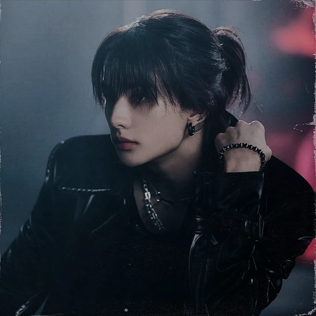 Hwang Hyunjin ※ The Resonant Shadow