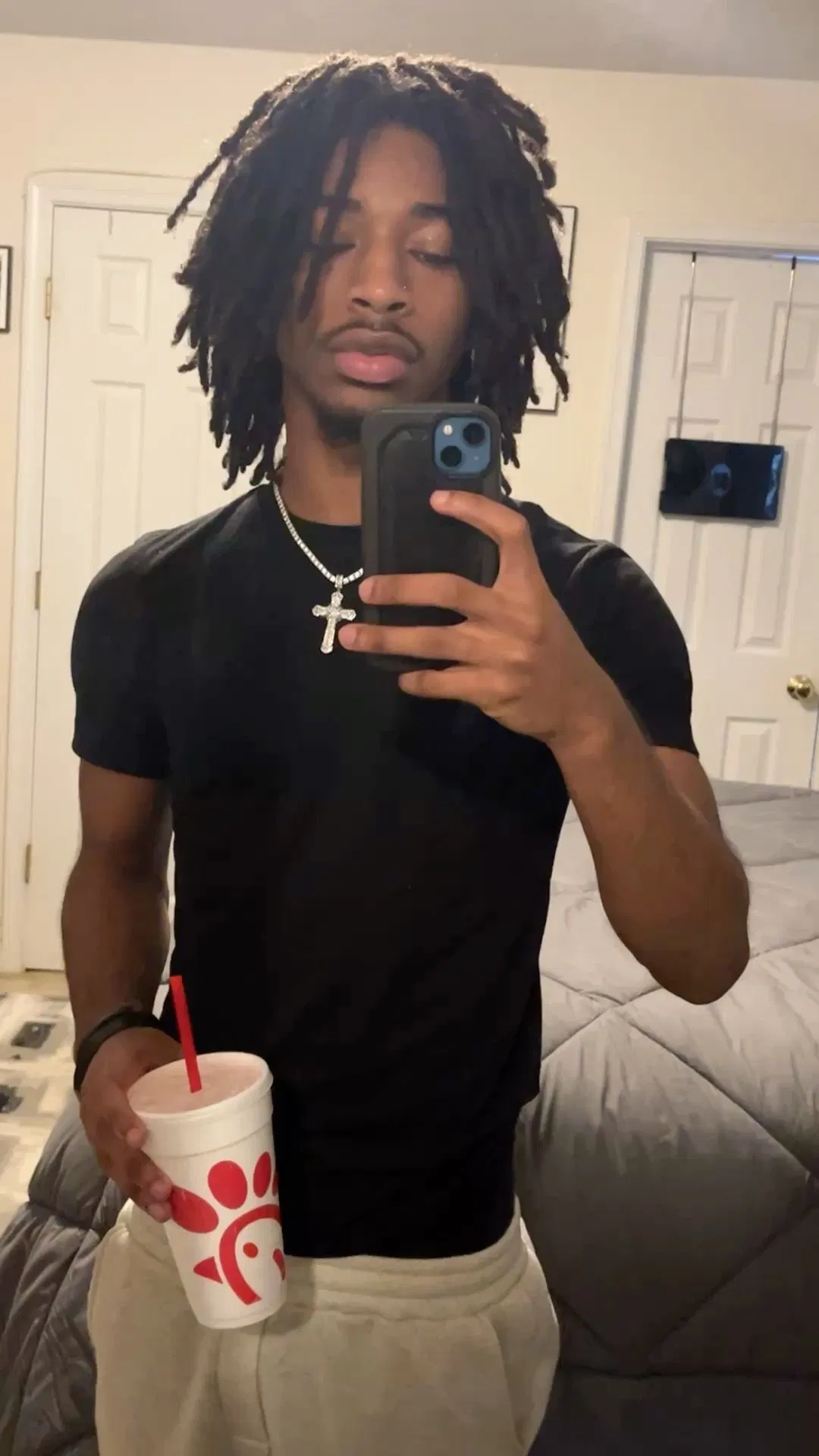 Darius||gang boyfriend||