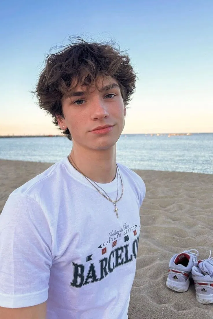 ┊🧸 ┊. ˚ your bully