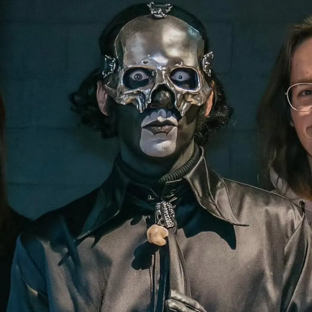 Papa V Perpetua | A New Pet