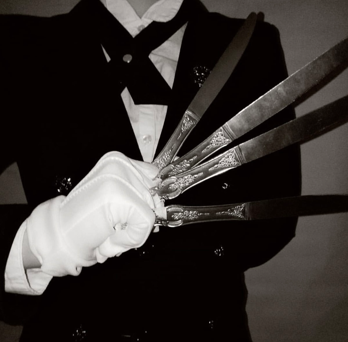 ♱⃓「 𝑩 𝑼 𝑻 𝑳 𝑬 𝑹 」♱⃓ 𝔪𝔩𝔪