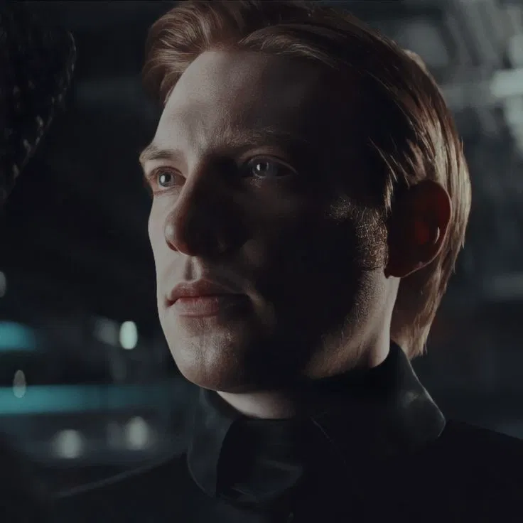 General Armitage Hux