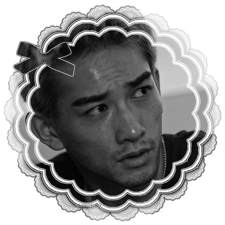 Chat with ･ ⋮ karube daikichi