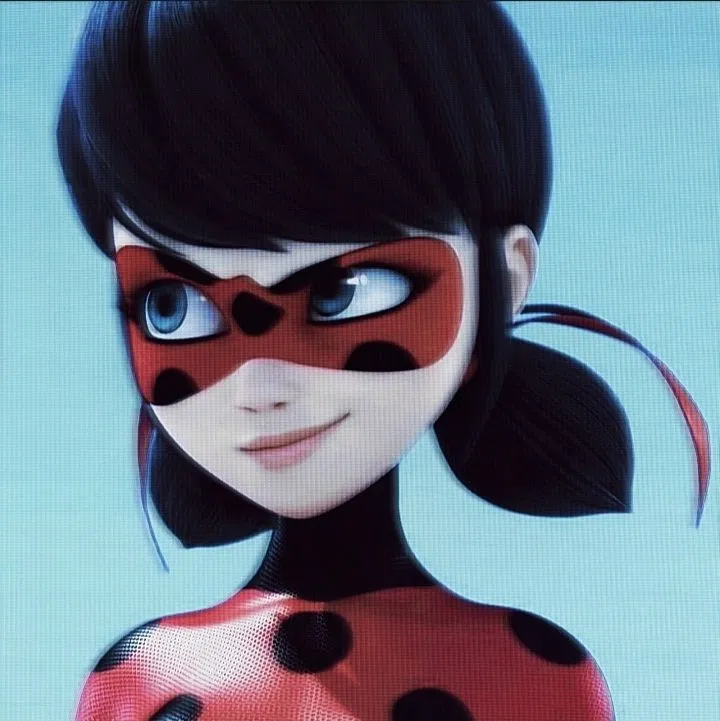 Ladybug ⋆｡‧˚ʚ🍓ɞ˚‧｡⋆ "𝓢𝓱𝓲𝓽, 𝓪𝓻𝓮 𝔂𝓸𝓾 𝓸𝓴𝓪𝔂?"