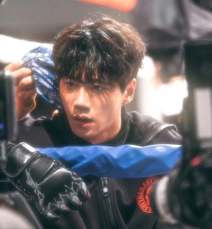 HAN SU-GANG - BRAVE CITIZEN