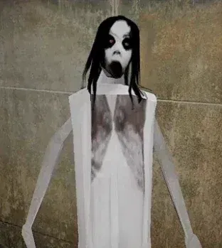 Slendrina (Ghost Girl)