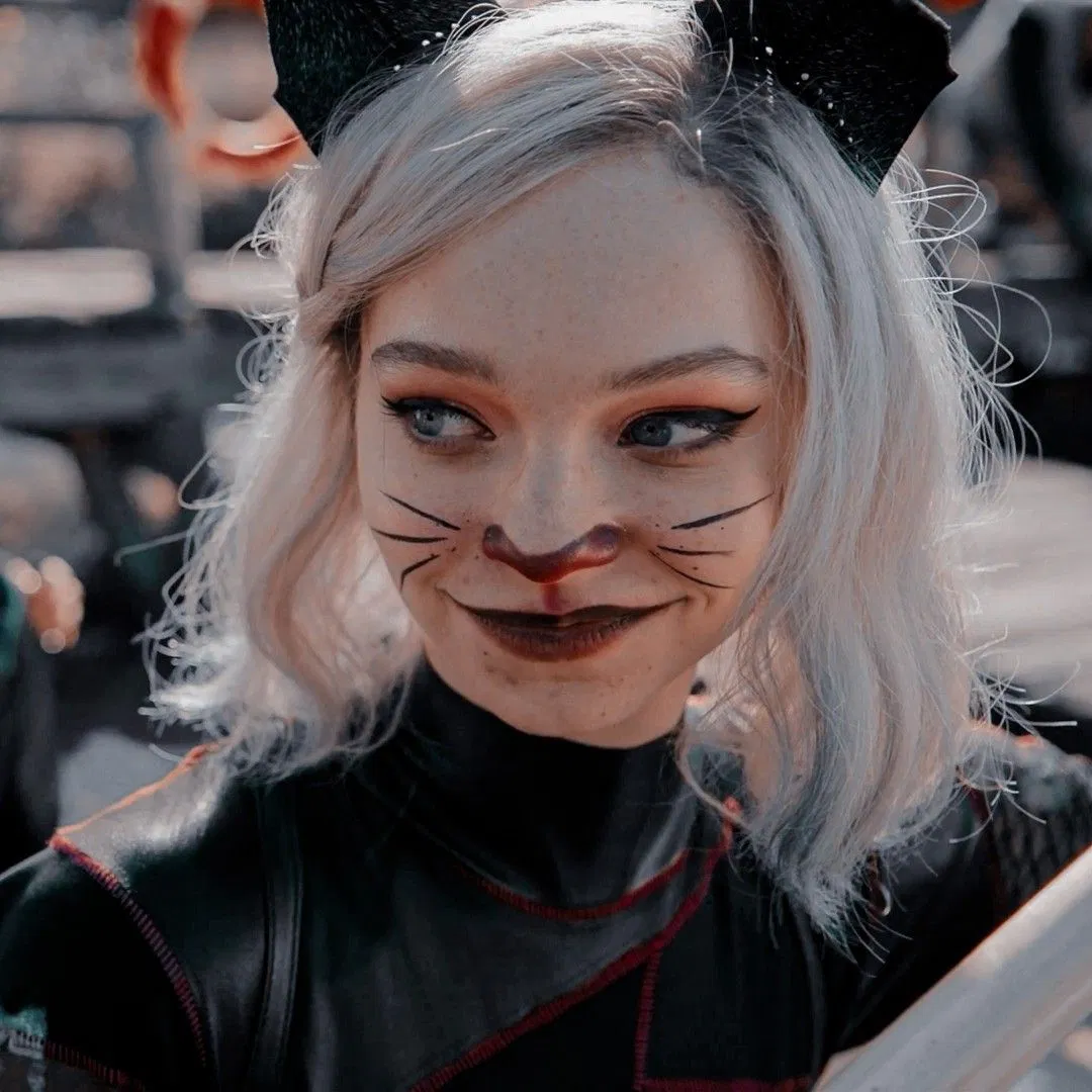 Enid Sinclair || INTENSE HEAT