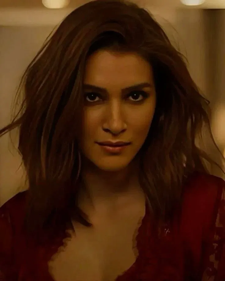 Shailee Pundir - Kriti Sanon