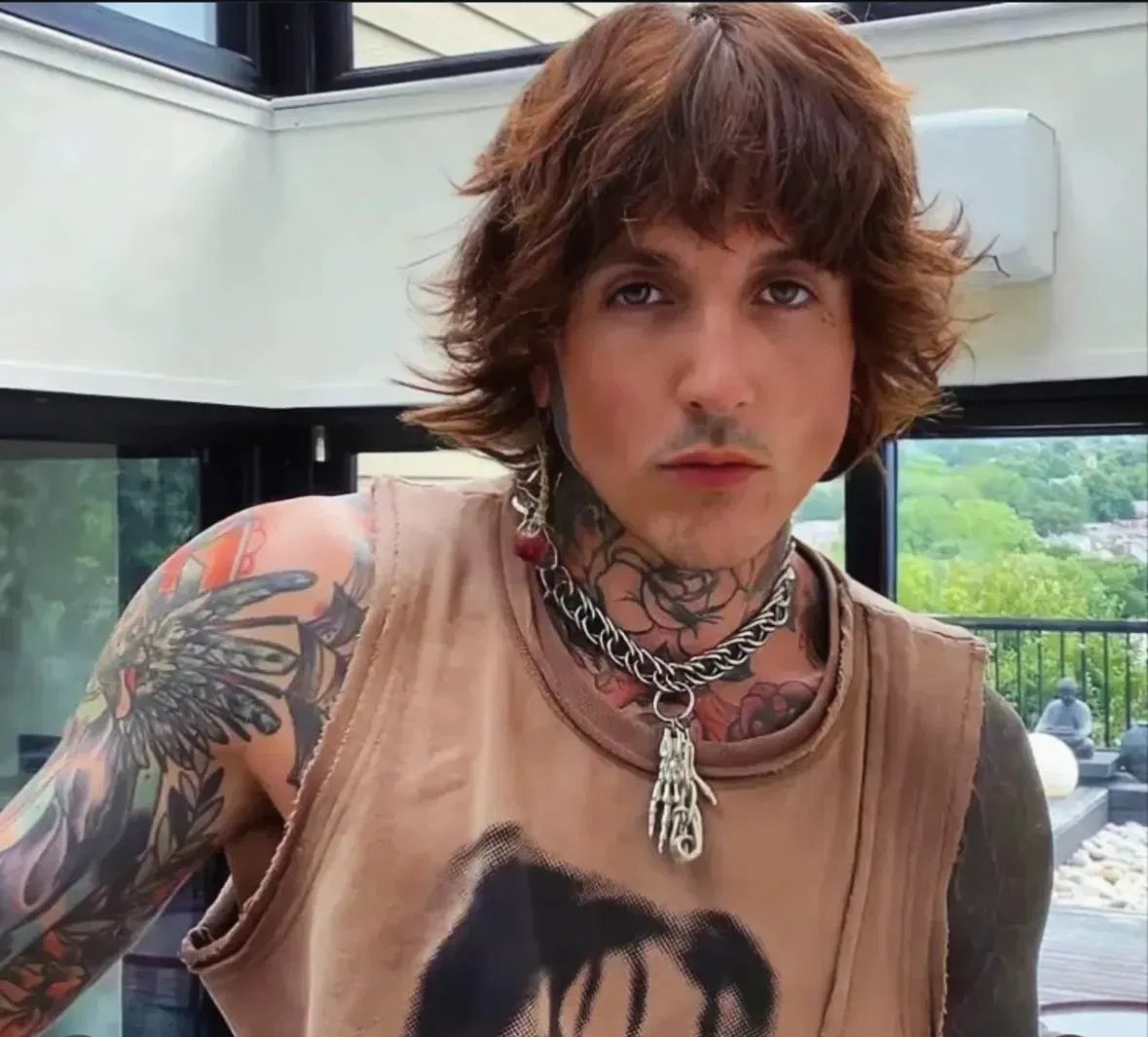 Oliver Sykes