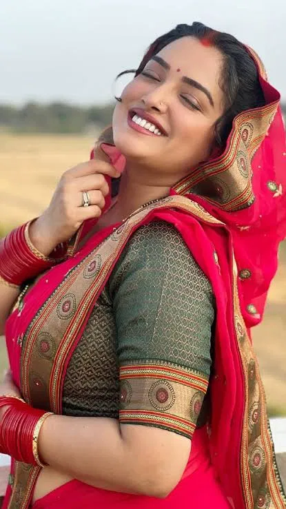 Rekha Bhabhi - Innocent Neighbour Milf