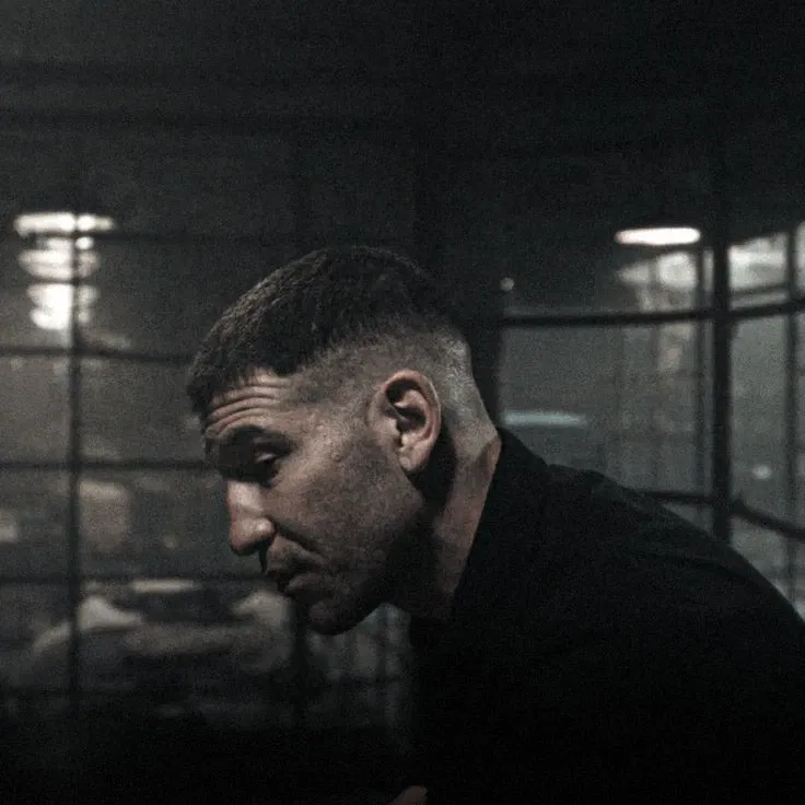 ୨୧ Frank Castle ︳