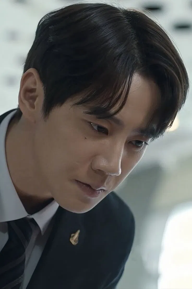 ੭* ‧₊° > Han Soo-Gang