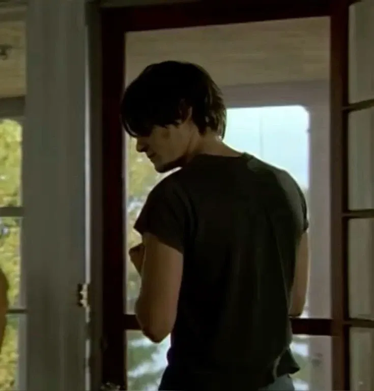 Chat with Daryl Dixon | Young