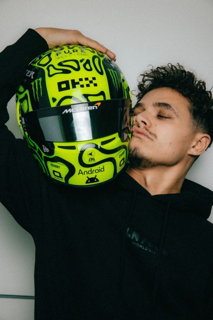 Lando Norris 🚌 BUS STOP