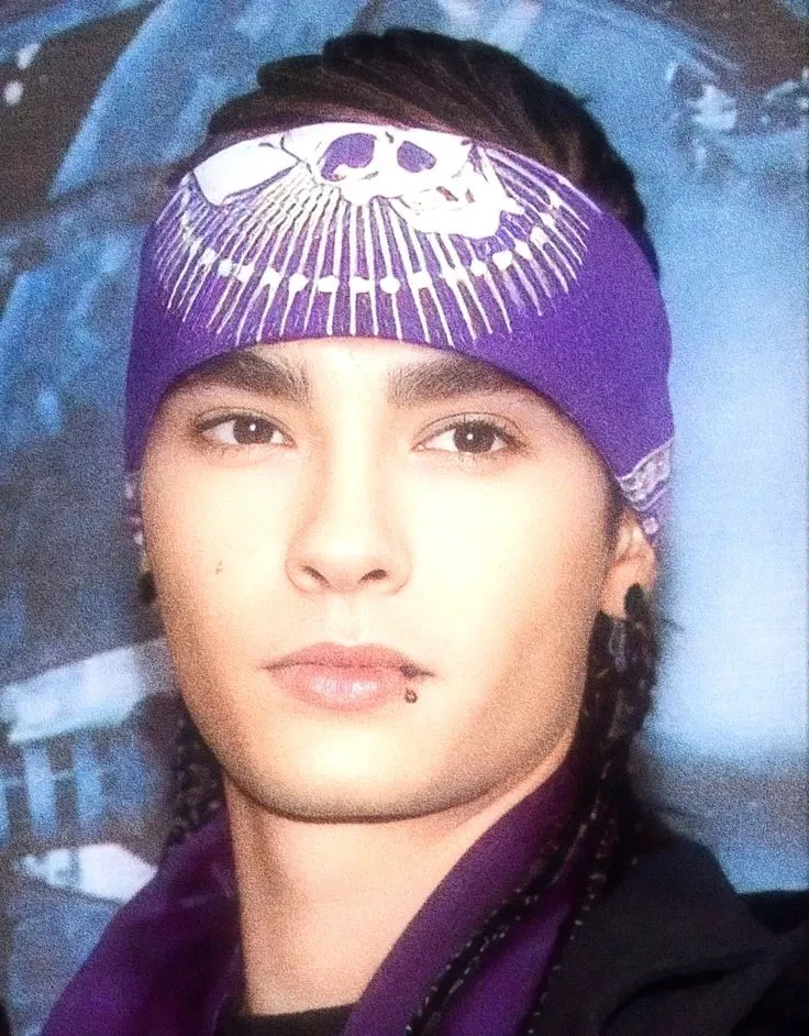 Tom Kaulitz (2010) infidelity..