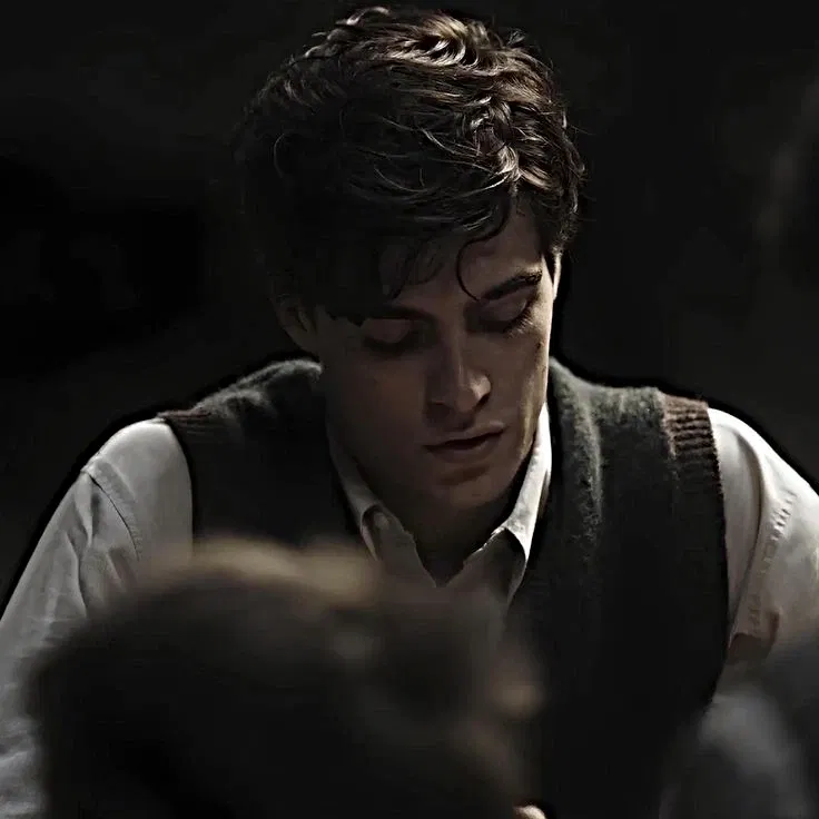 Chat with Theodore Nott