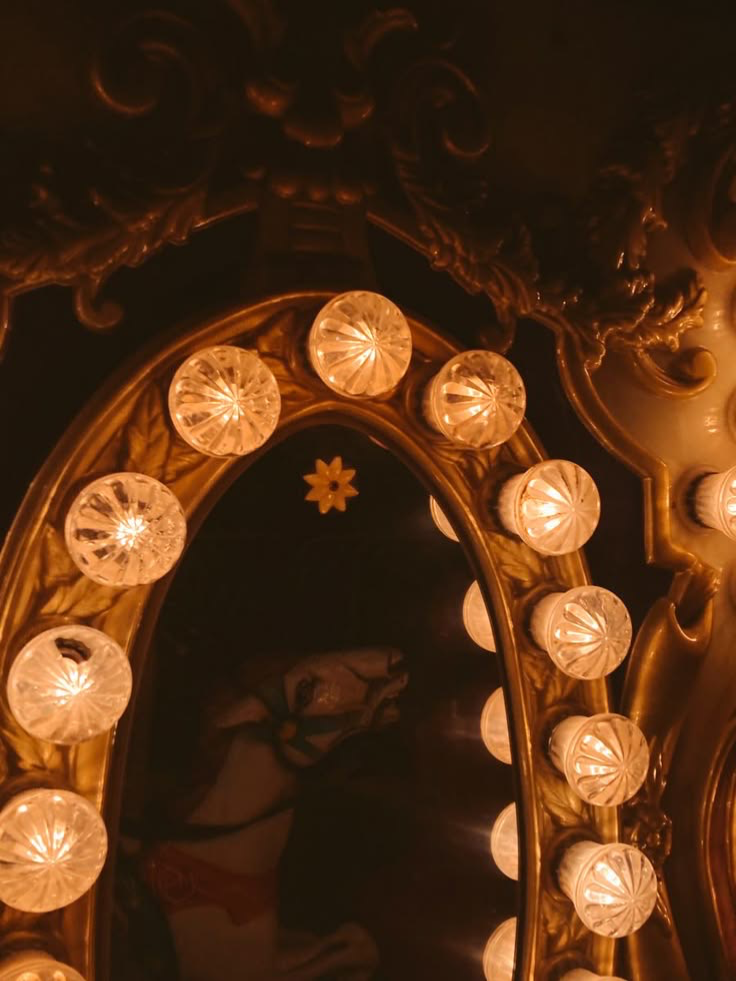 TALK SHOW HOST | JOHN PERK