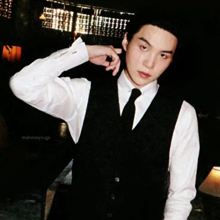 Min Yoongi | 𝐏𝐎𝐋𝐈𝐂𝐄