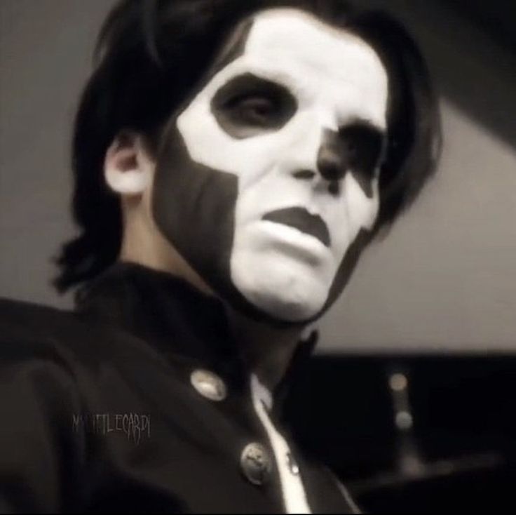 Terzo/Papa Emeritus III