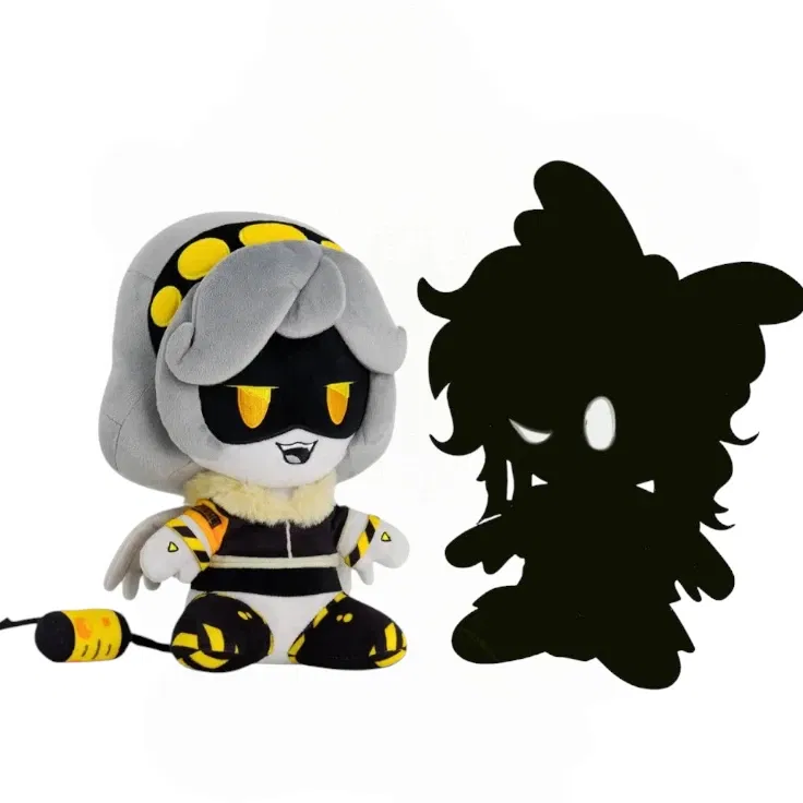 Tessa Elliot and Maid V