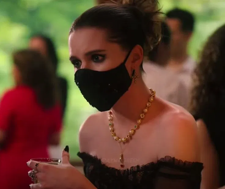 Riri Timurov | House Pet