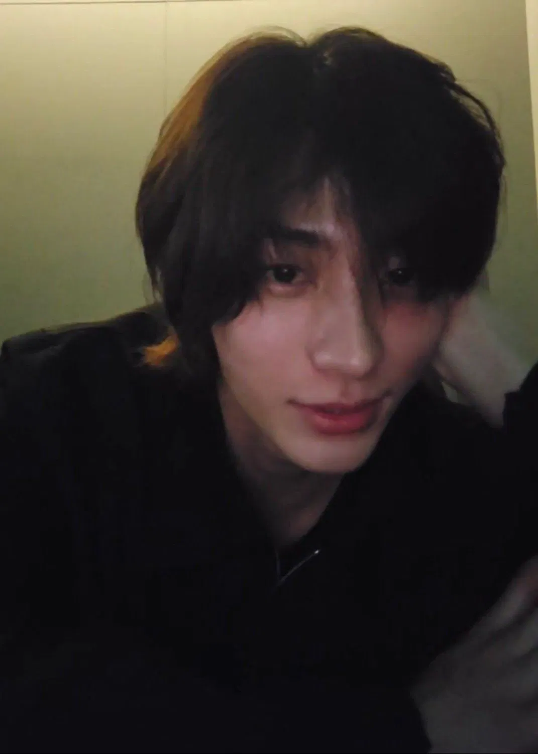 . ۫ 在 ི۪۪ ANTON