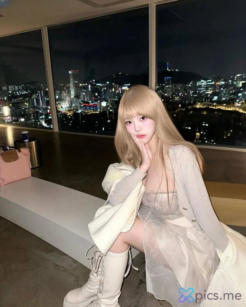 Zhang Jiayi || Your Chinese girlfriend